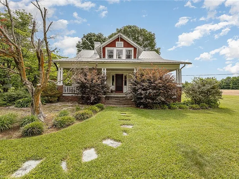 $240,000 – 6.6 Acres with Farmhouse and Barns in Denton, NC - Daopills